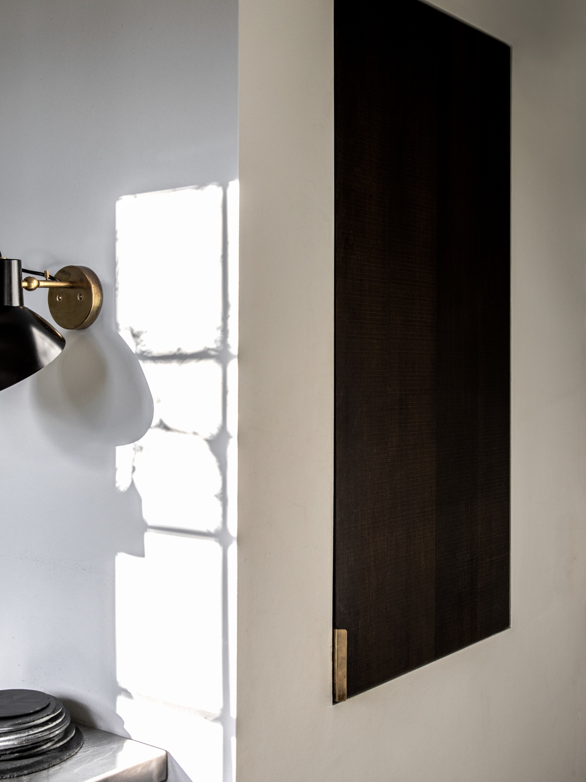 SURFACE kitchen doors and countertop in smoked oak | Reform